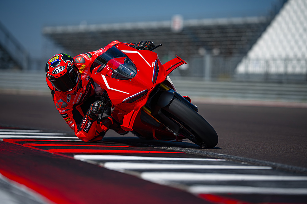 DUCATI UNVEILS NEW PANIGALE V4 R - Road Rider Magazine