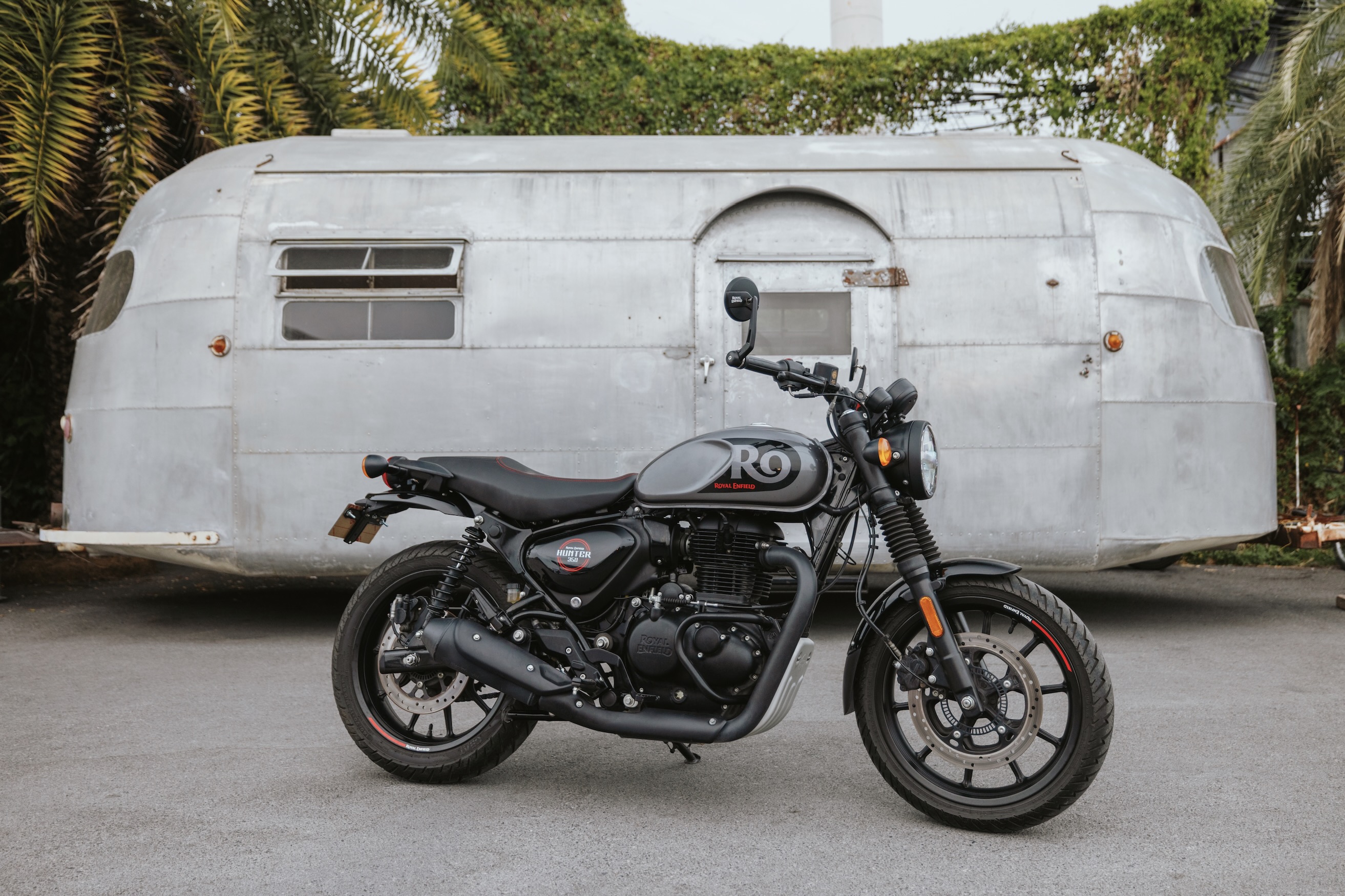 NEW COLOURS AND TECH FOR HUNTER 350 - Road Rider Magazine