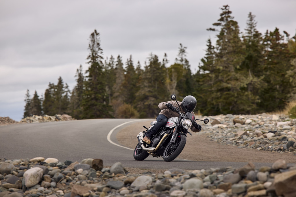 TRIUMPH TRACKER AND THRUXTON 400 MODELS - Road Rider Magazine